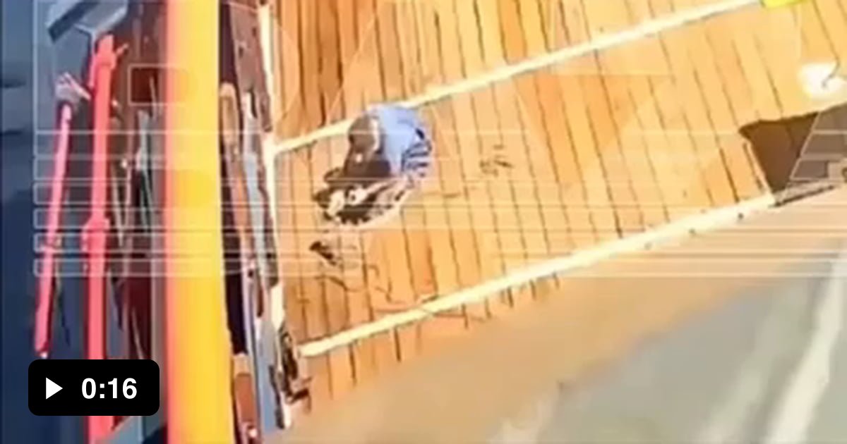 Work Place Incident caught on Camera - 9GAG