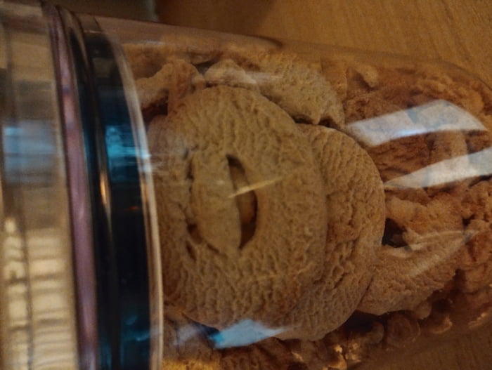 Tip your head to the left to see a XD cookie. - 9GAG