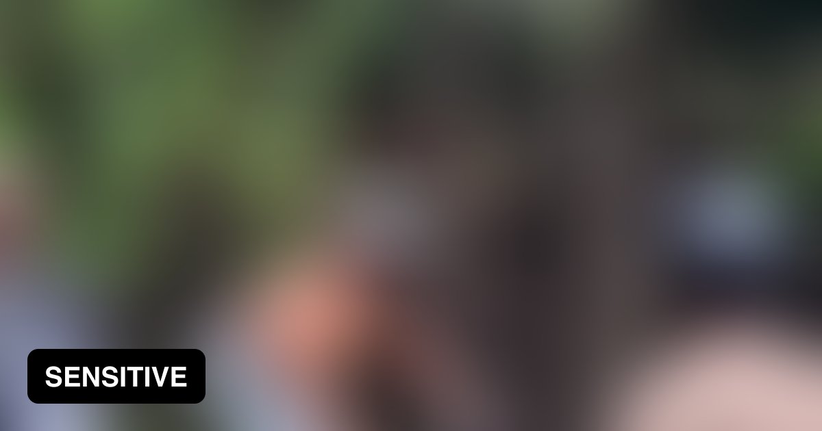 Topless drop in - 9GAG