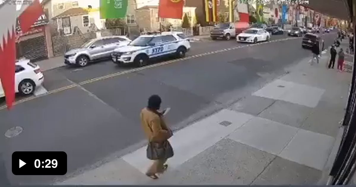 Close call for sidewalk man - 9GAG