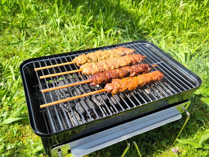 Got myself a nice small grill - 9GAG