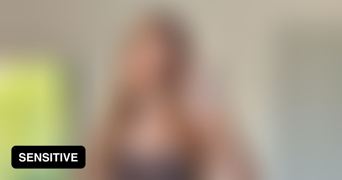 Elly Afterdark - 9GAG