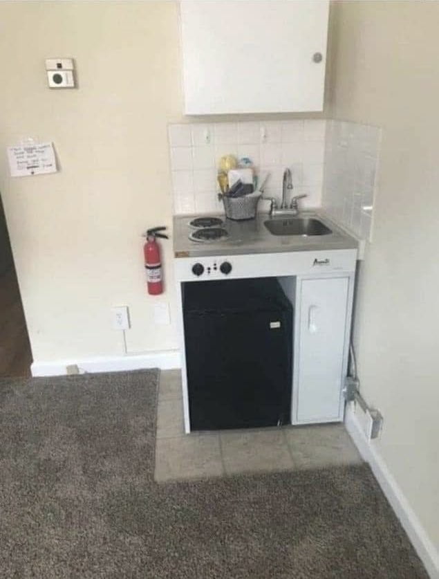 Rate my setup - 9GAG