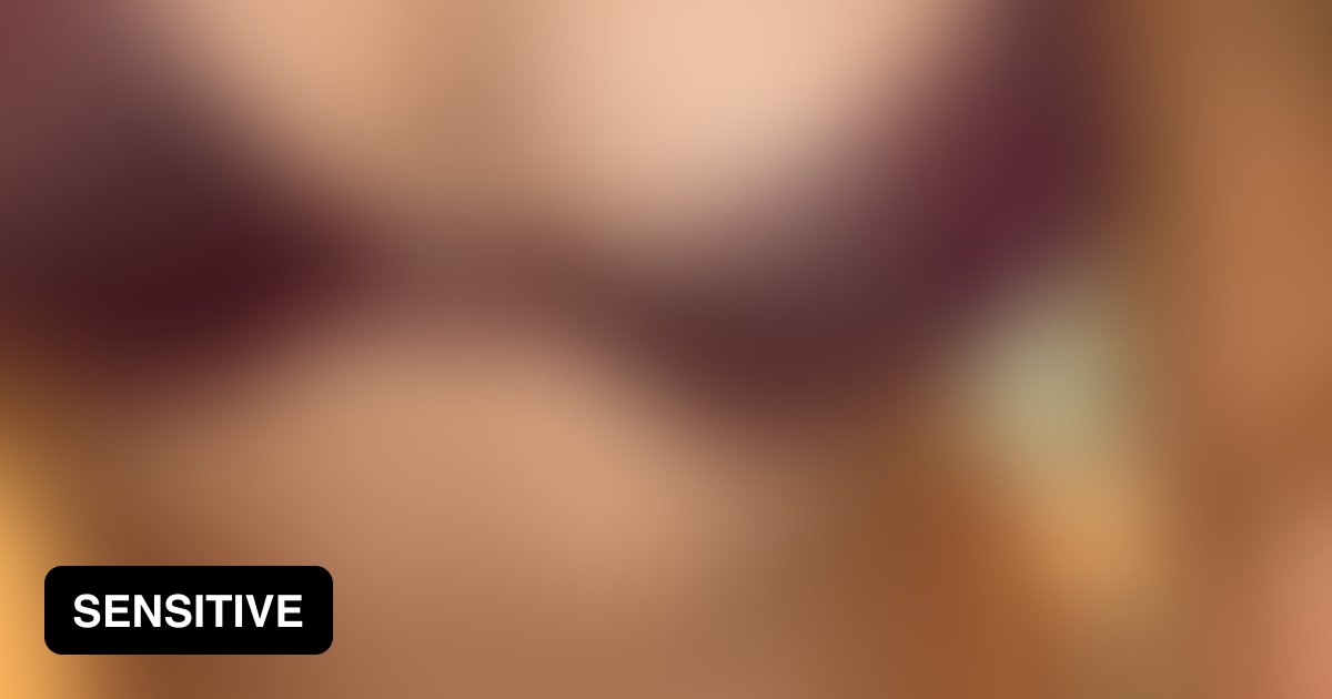 Tuesday bra for your approval - 9GAG