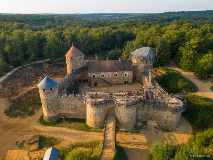 Since we are posting castles. I'm working in this place called Guédelon ...