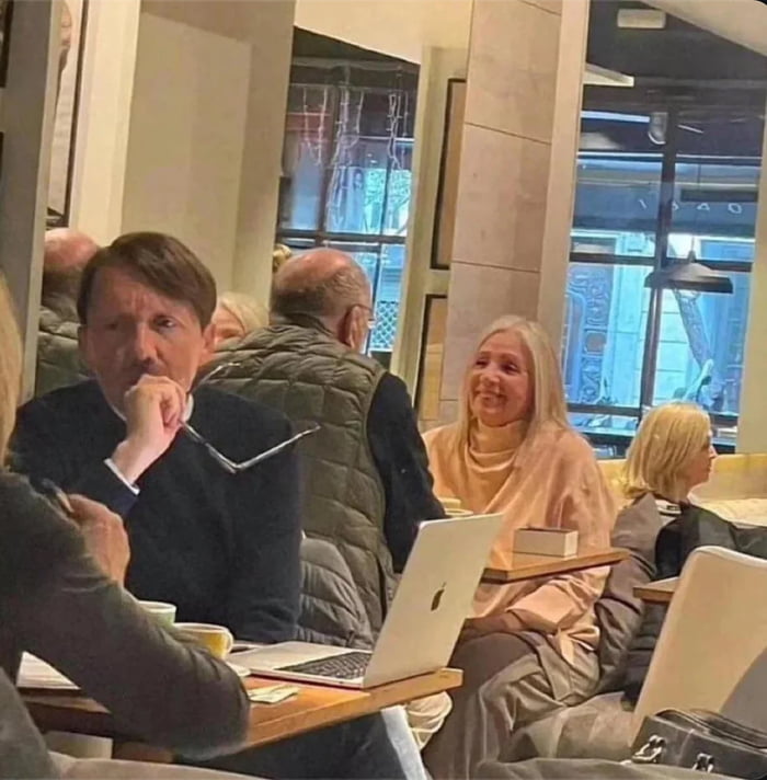 When you see someone who looks eerily familiar in a cafe - 9GAG