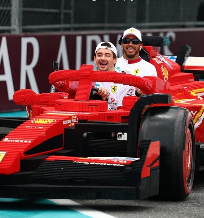 Weird to see happy Ferrari drivers - 9GAG