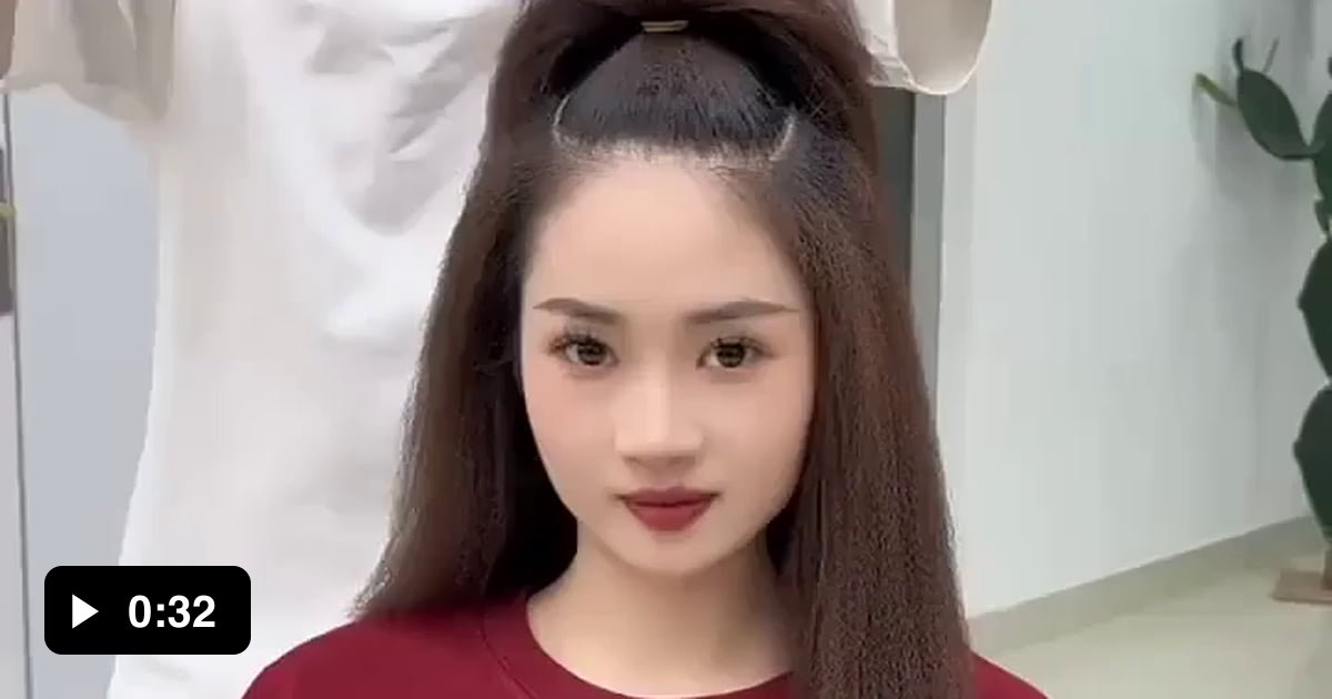 You all heard about hat hair... but probably not about its intentional extreme edition. - 9GAG