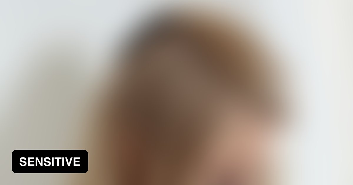 Why they always look down? - 9GAG