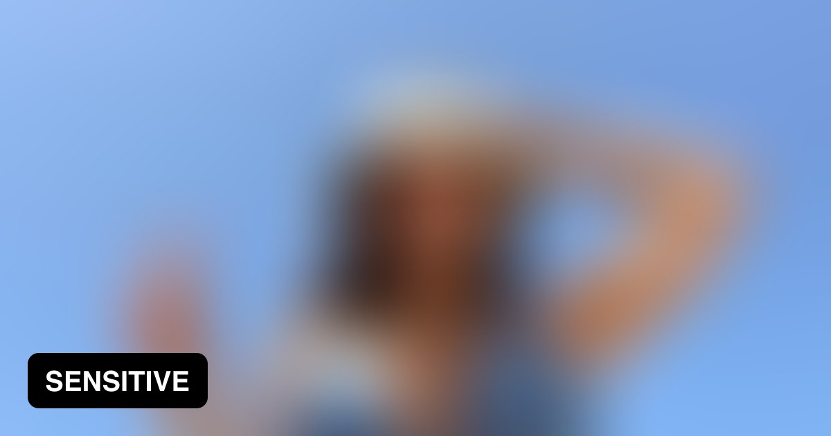 Blue bikini babe from the perfect angle - 9GAG