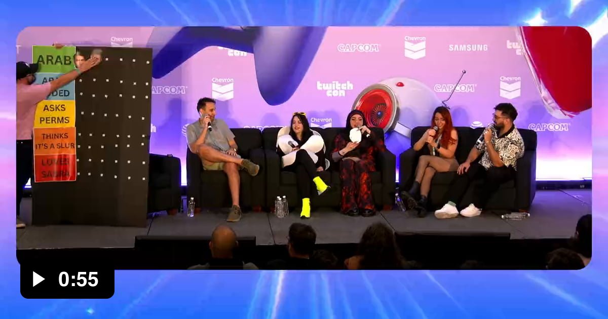 Twitchcon panel decided this whole "bit" was fine - 9GAG