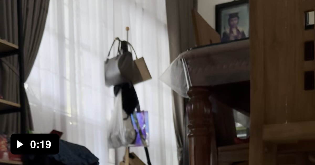 Doing her mating dance ritual - 9GAG