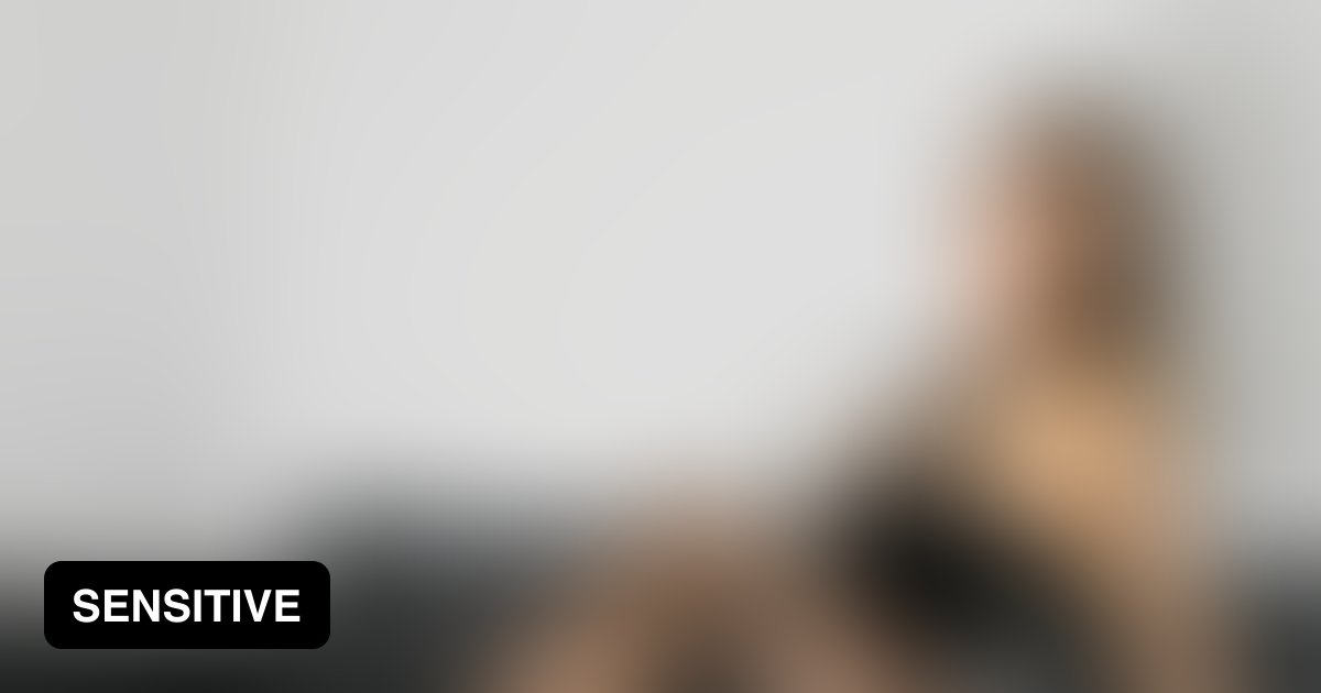 Lady Alexa van den Broke - 9GAG