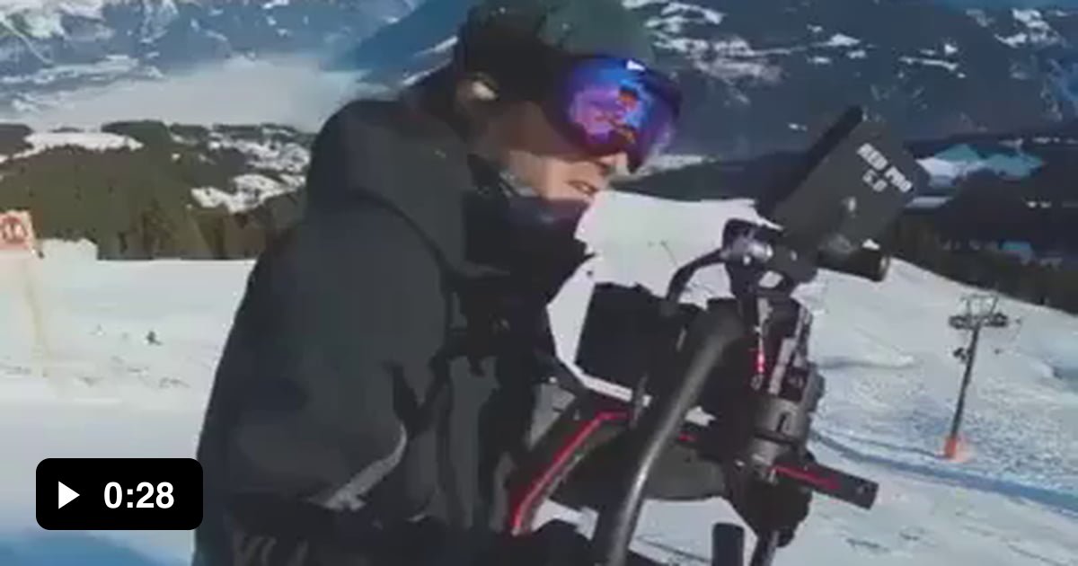 We have to give credits to the cameraman of the cameraman. - 9GAG