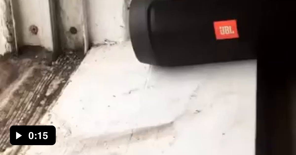 Imagine drowning while this plays in the background - 9GAG