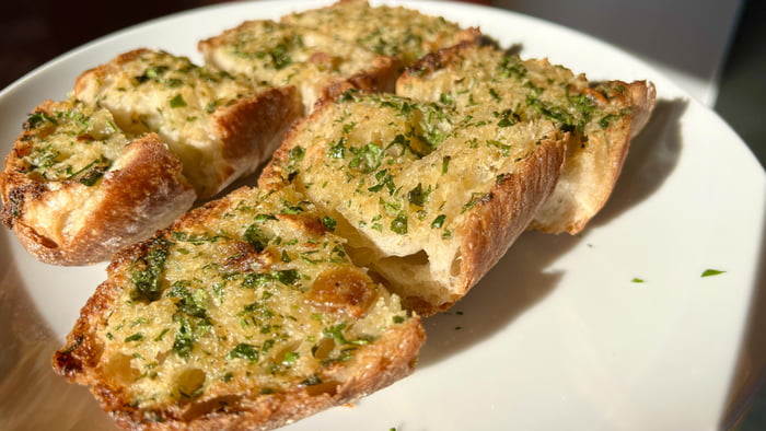 Homemade garlic bread - 9GAG