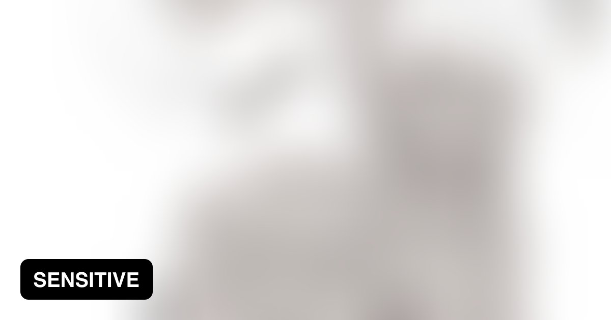 Big boobs > flat chest - 9GAG