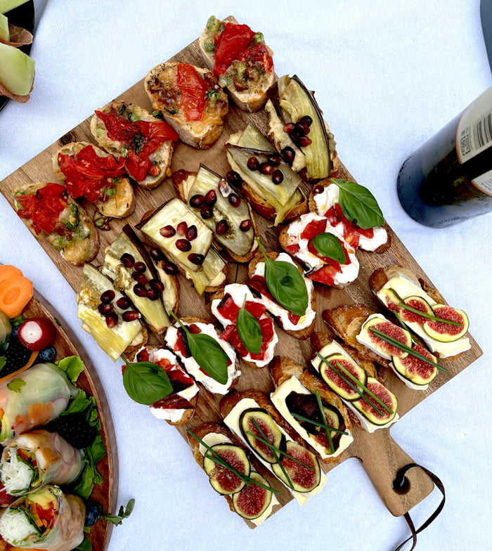 Crostini platter - 9GAG