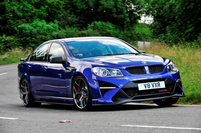 Vauxhall VXR8 - 9GAG