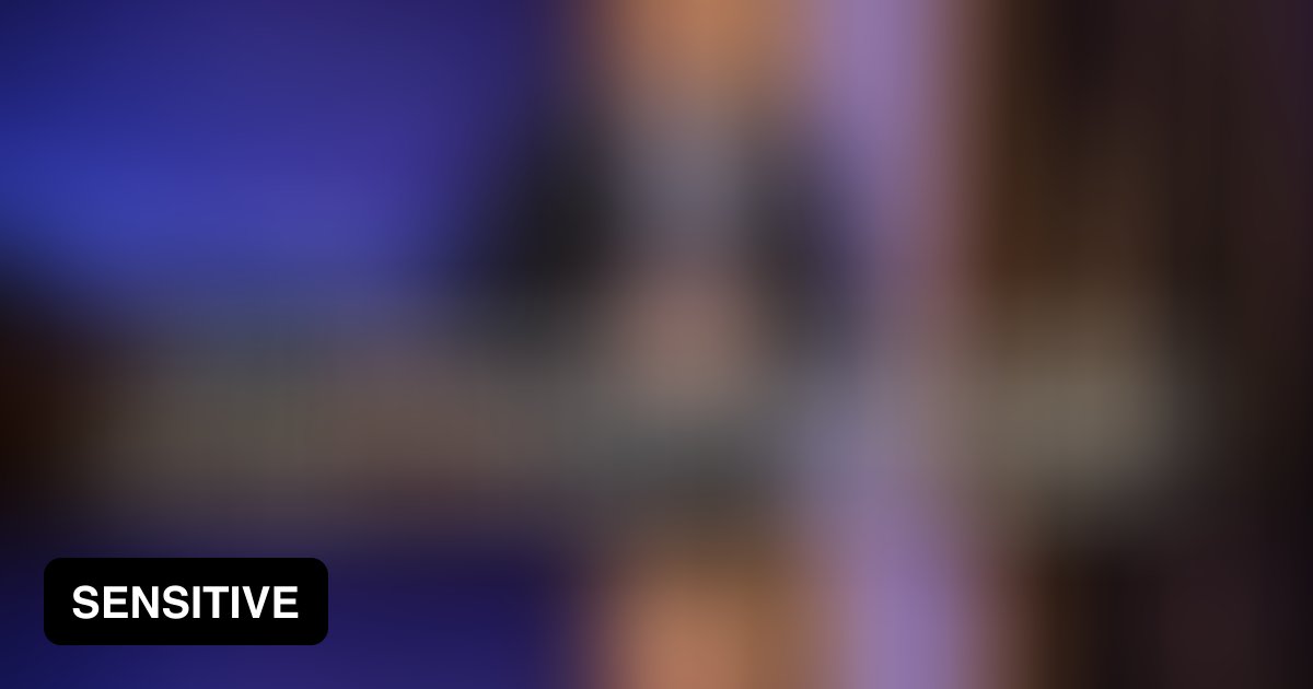 "Insert small penis joke here" - 9GAG