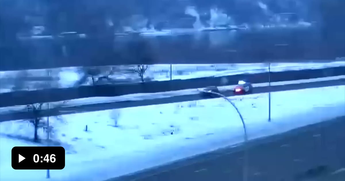 Car flies off bridge during pursuit on I-94 in Minneapolis - 9GAG