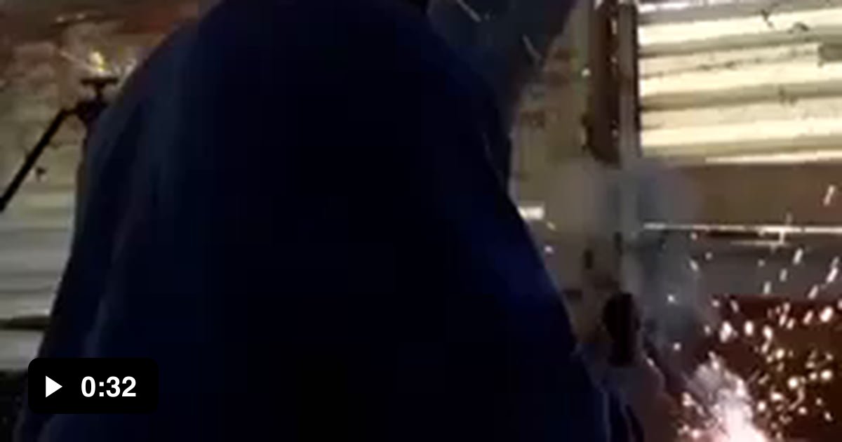 Safety squints engaged! - 9GAG