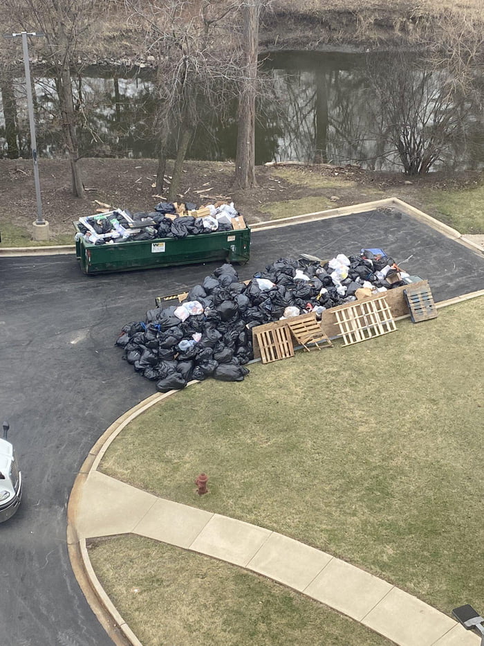 The trash at an ABDL convention... - 9GAG