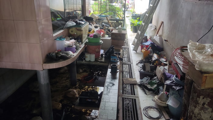 Hari cuti amalkan sistem 5S. Sisih, Susun, Sapu, Seragam, Sebutoh. - 9GAG