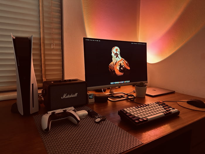 Gaming/work setup - 9GAG