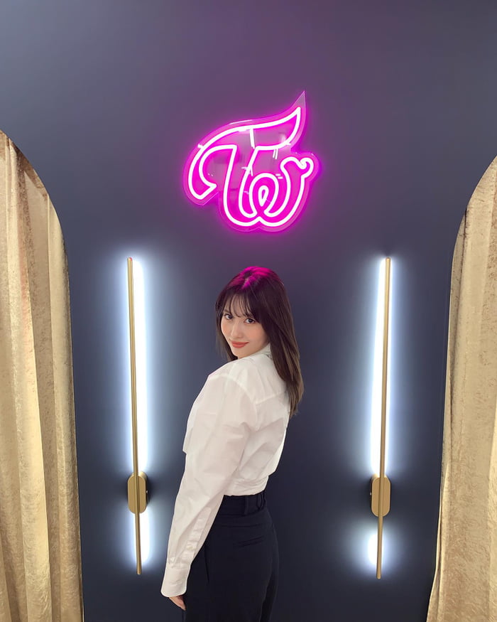 Momo 9gag