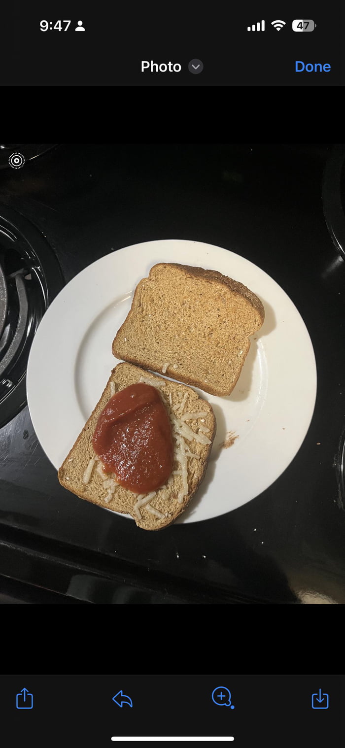 Mmm toast n sauce - 9GAG