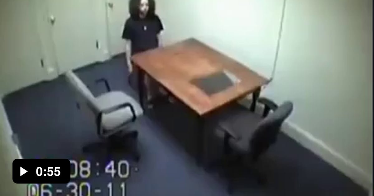 Stephen McDaniel, a killer doesn't move much during a 2 hour interrogation! - 9GAG