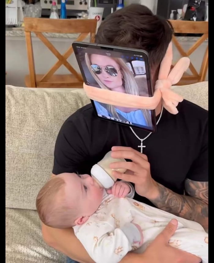 Backend vs Frontend - 9GAG