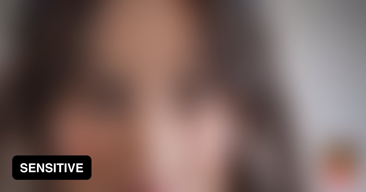 Captain help with this one who Is she ? - 9GAG