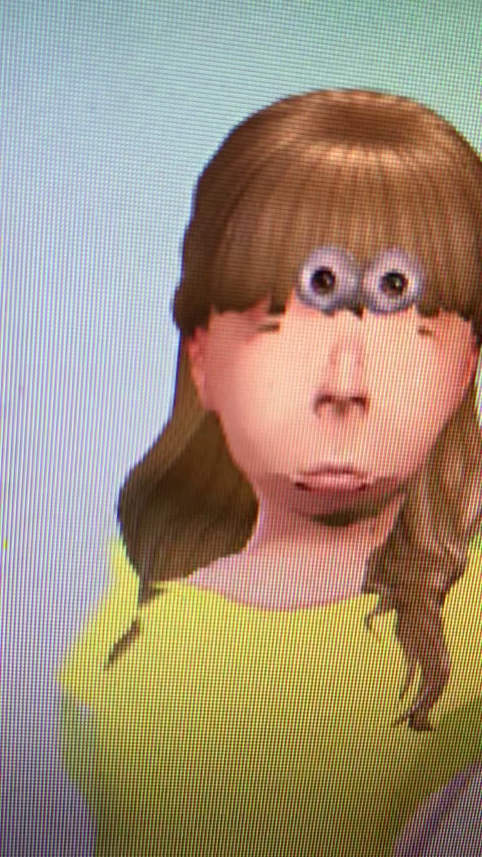 Sims character glitches can be pure nightmare fuel - 9GAG