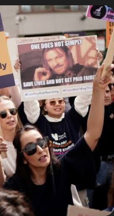 Hmm, memes + riot = success??? - 9GAG