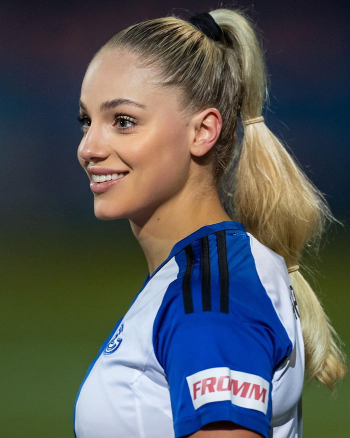 Ana Maria Markovic - 9GAG