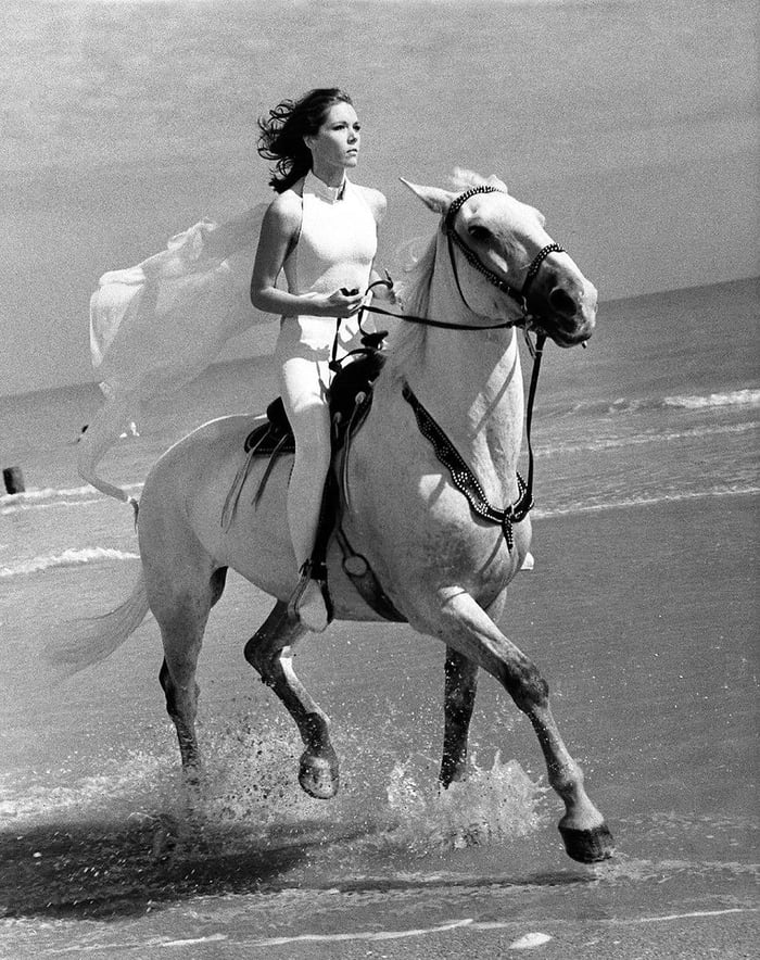 Diana Rigg, 1960's - 9GAG