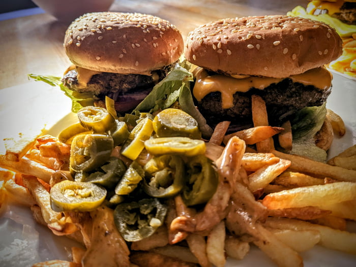 Sunday Burger Situation - 9GAG