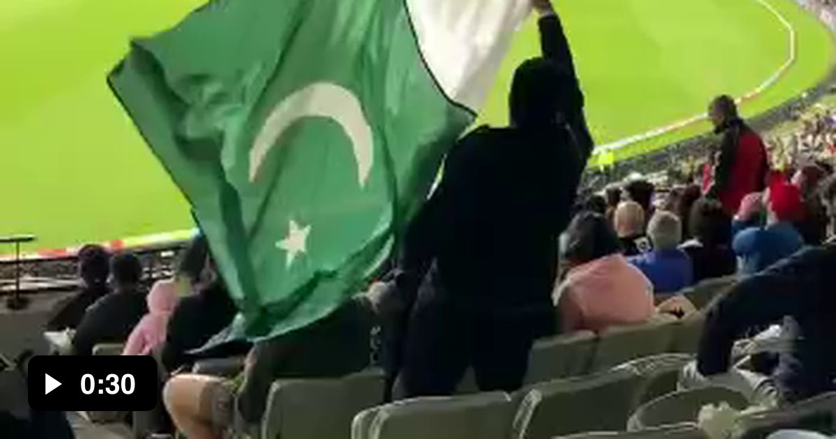 Aur inhe Kashmir chahiye 🤣 bhaag bhosdike - 9GAG