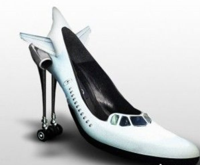 When the foot of Taylor Swift has to move from the back side of the ...