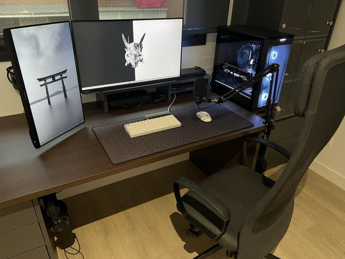Minimalist setup - 9GAG