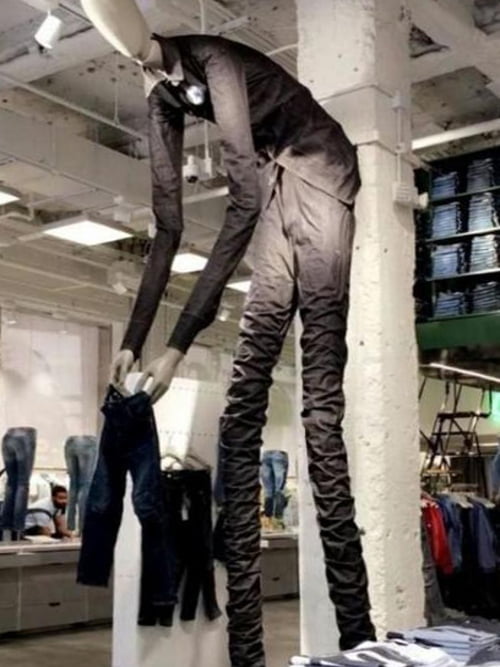 Sulandra "Long Long" Man - 9GAG