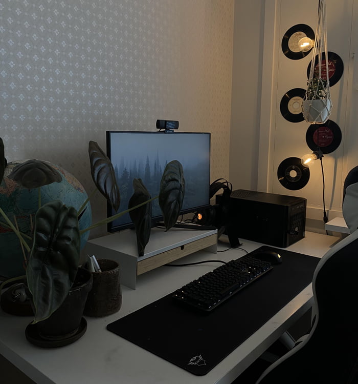Cozy setup! - 9GAG