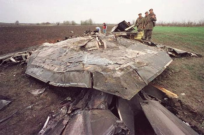 Wreckage of a F117 stealth aircraft shot over Serbia on this day 22 ...