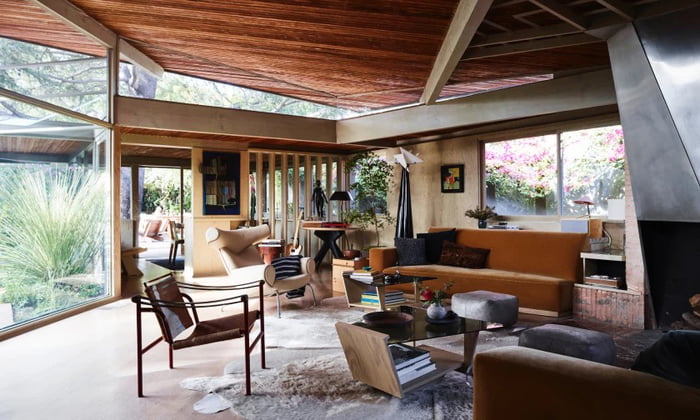 Living area in Rudolph Schindler's Lechner House, Studio City, CA, 1948 ...