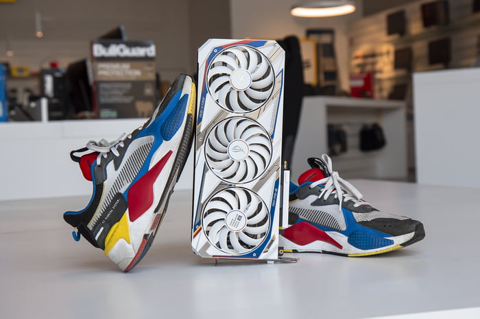 This card came in yesterday! (RTX 3090 Gundam edition x Puma RS-X Toys ...
