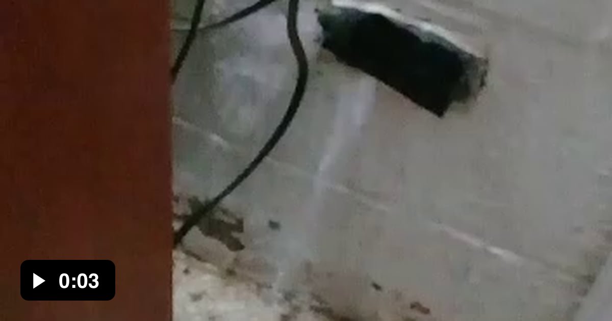 This electric outlet is weird - 9GAG