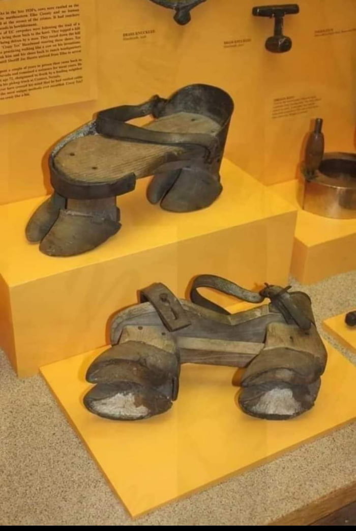 South African special forces anti tracking shoes. Bok boots - 9GAG