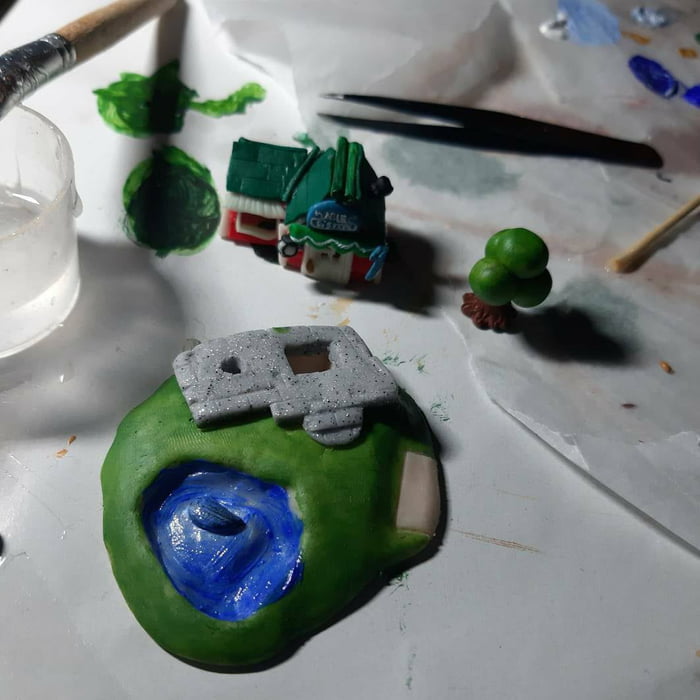Creating a miniature Able Sisters workshop ! - 9GAG